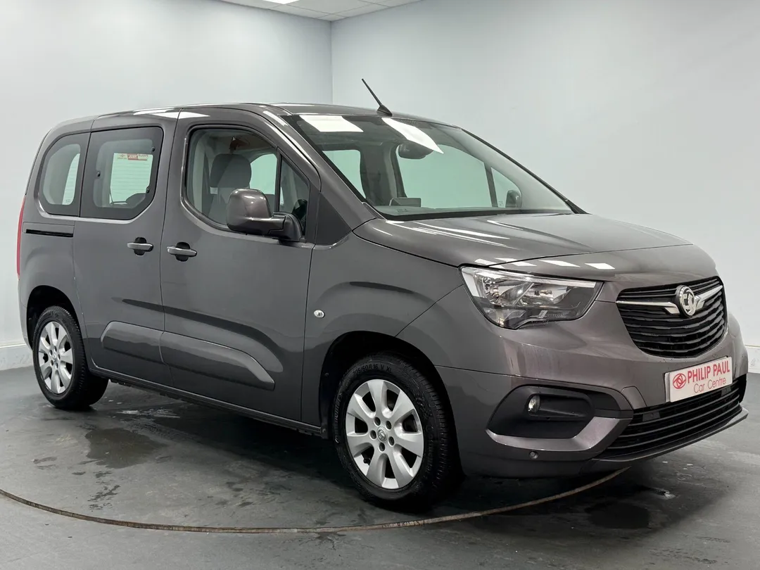 VAUXHALL COMBO LIFE 1.5 Turbo D 130 Energy 5dr