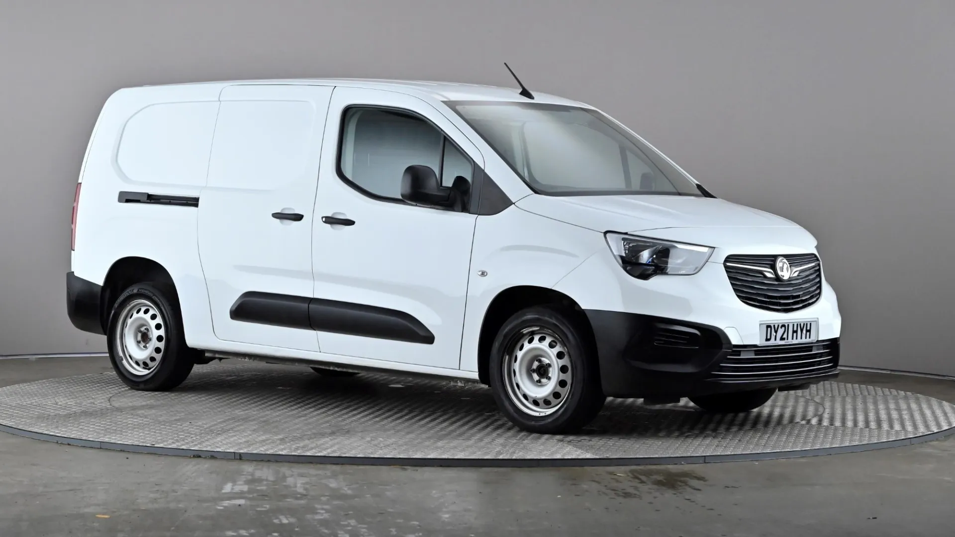 VAUXHALL COMBO CARGO 2300 1.5 Turbo D 100ps H1 Dynamic Van