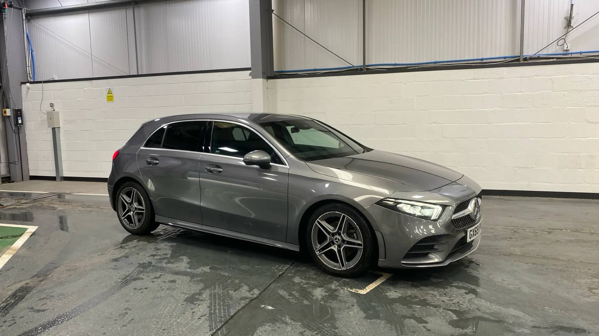 MERCEDES-BENZ A CLASS A200 AMG Line