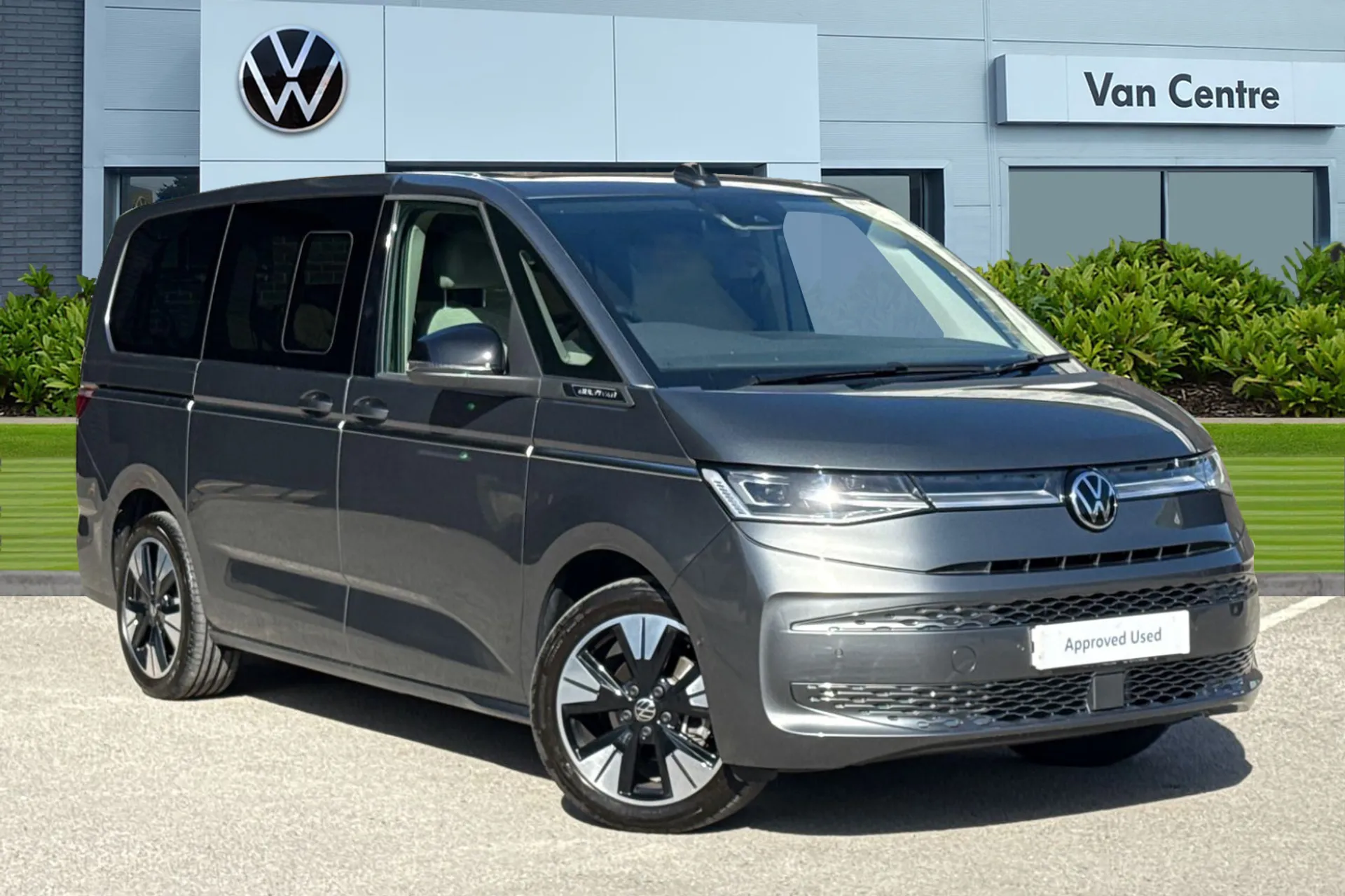 PF75AUU Volkswagen Multivan 2.0 TDI Style 5dr LWB DSG in stock at ...