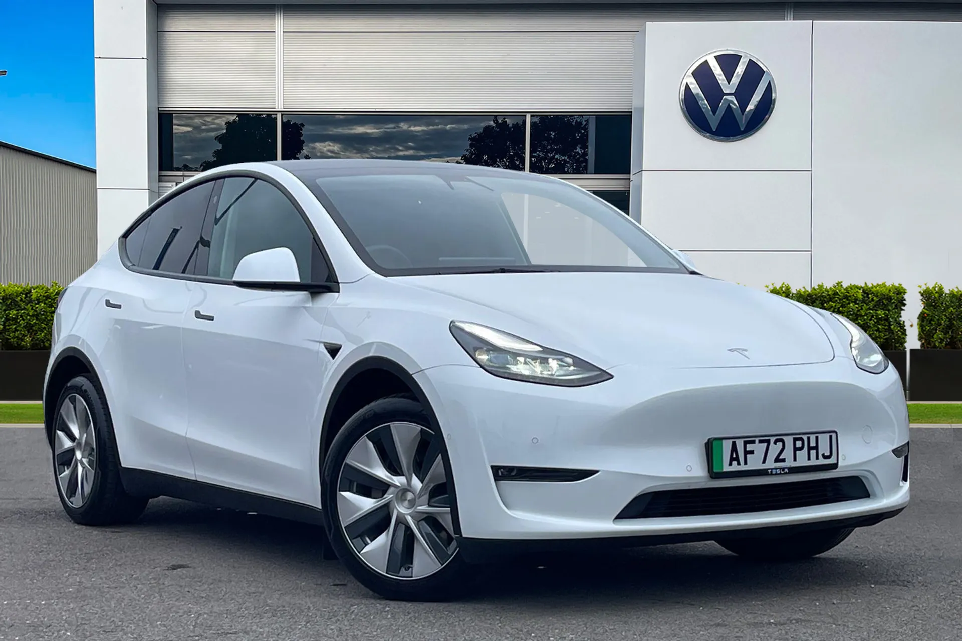 AF72PHJ Tesla Model Y (Dual Motor) Long Range Auto 4WDE 5dr in stock at ...