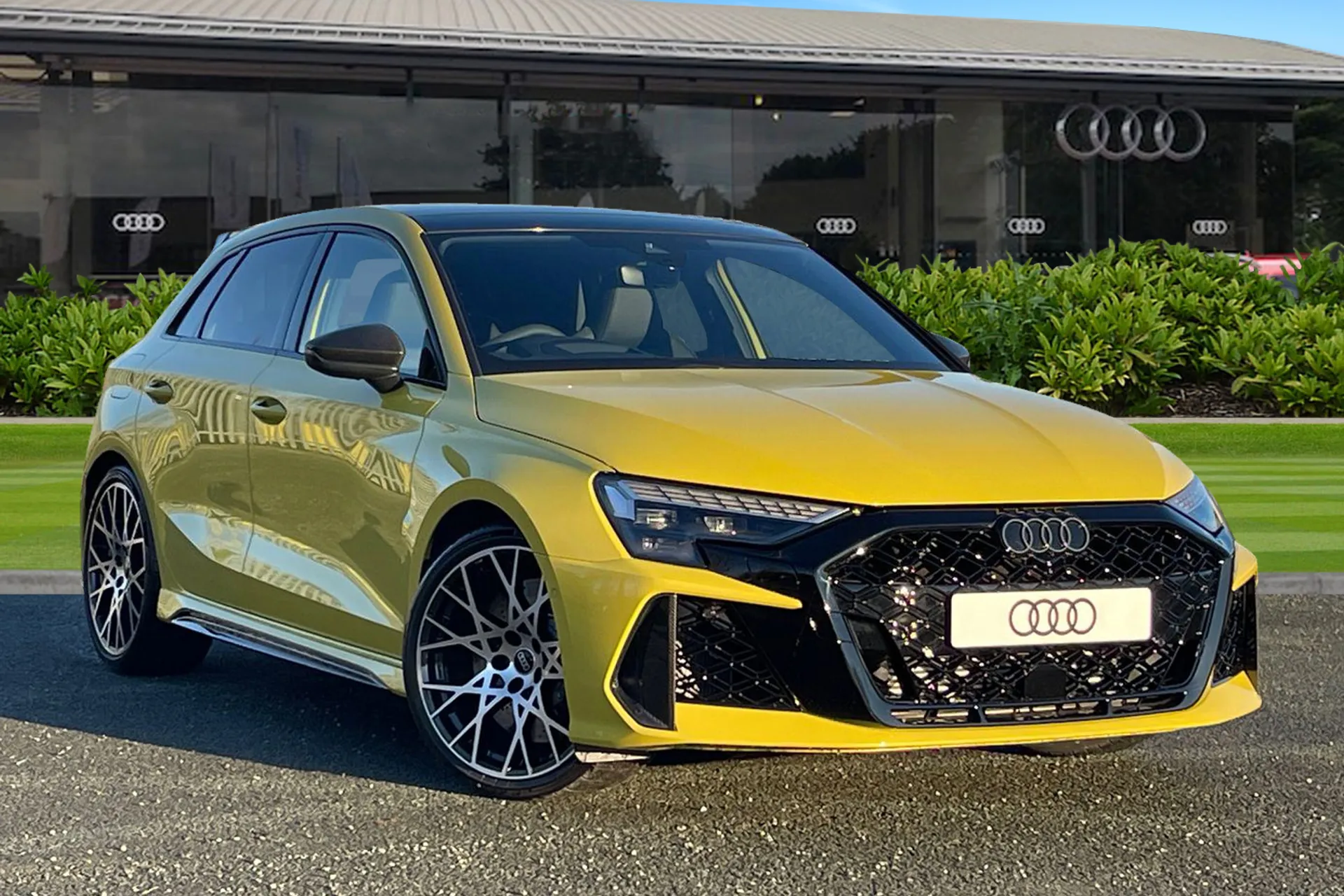 Audi RS 3 2.5 TFSI Carbon Vorsprung Sportback S Tronic quattro Euro 6 (s/s) 5dr in stock at ...