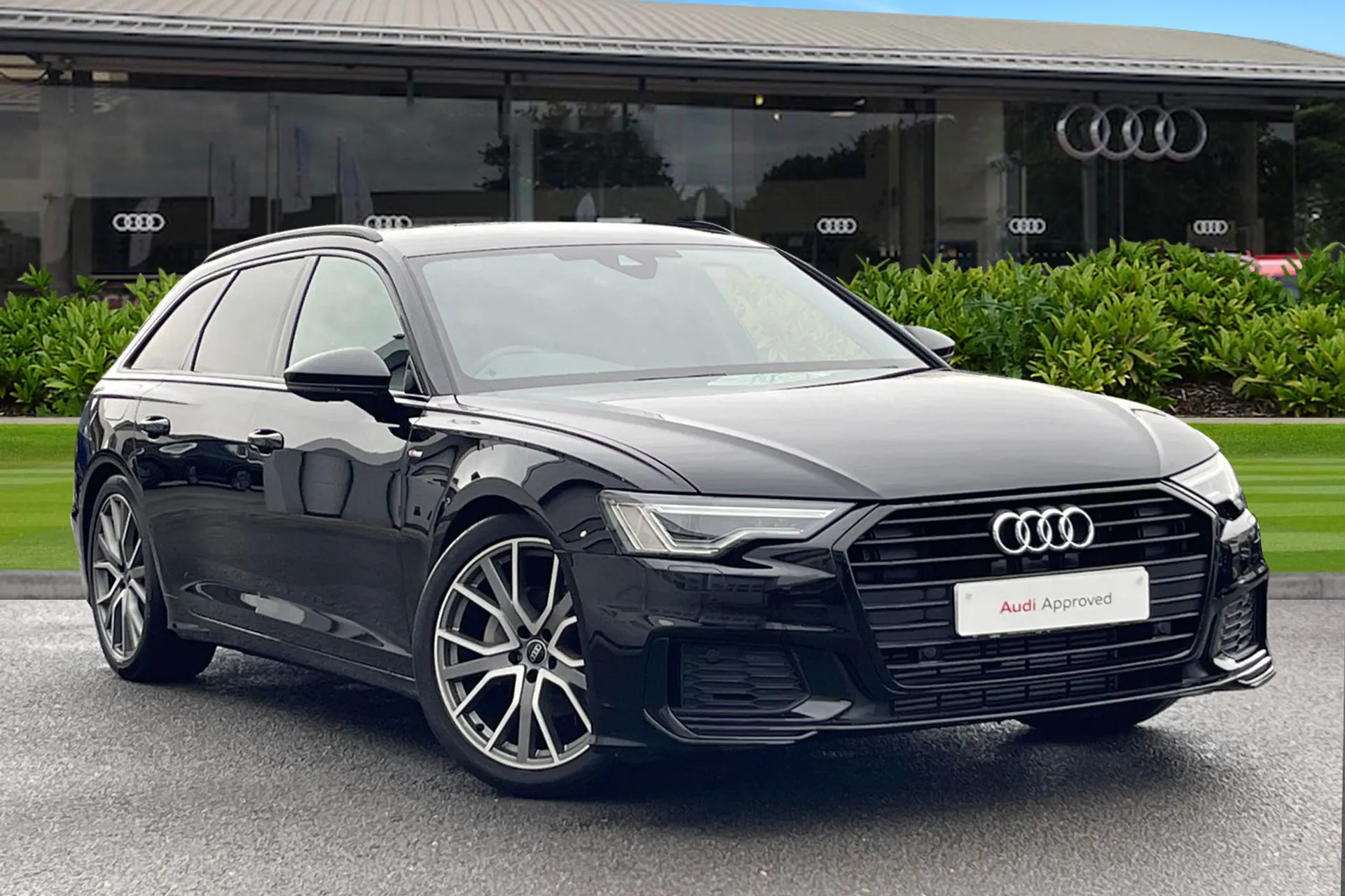 DX24XGJ Audi A6 Avant Avant Black Edition 40 TFSI 204 PS S tronic in stock at Crewe Audi