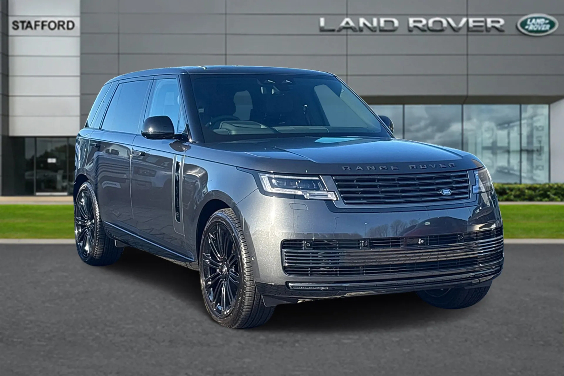 Land Rover Range Rover 4.4 P615 V8 SV Auto 4WD Euro 6 (s/s) 5dr (LWB ...