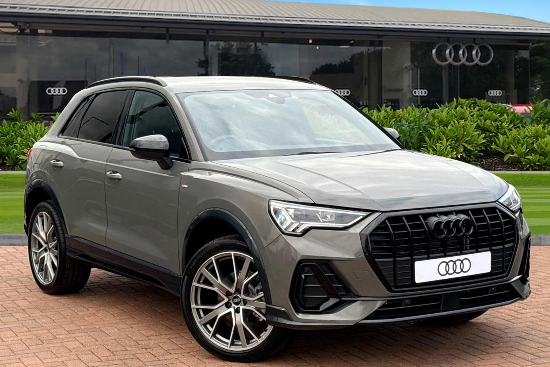 Audi Q3 1.5 TFSI CoD 35 Black Edition Euro 6 (s/s) 5dr in stock at Stafford Audi