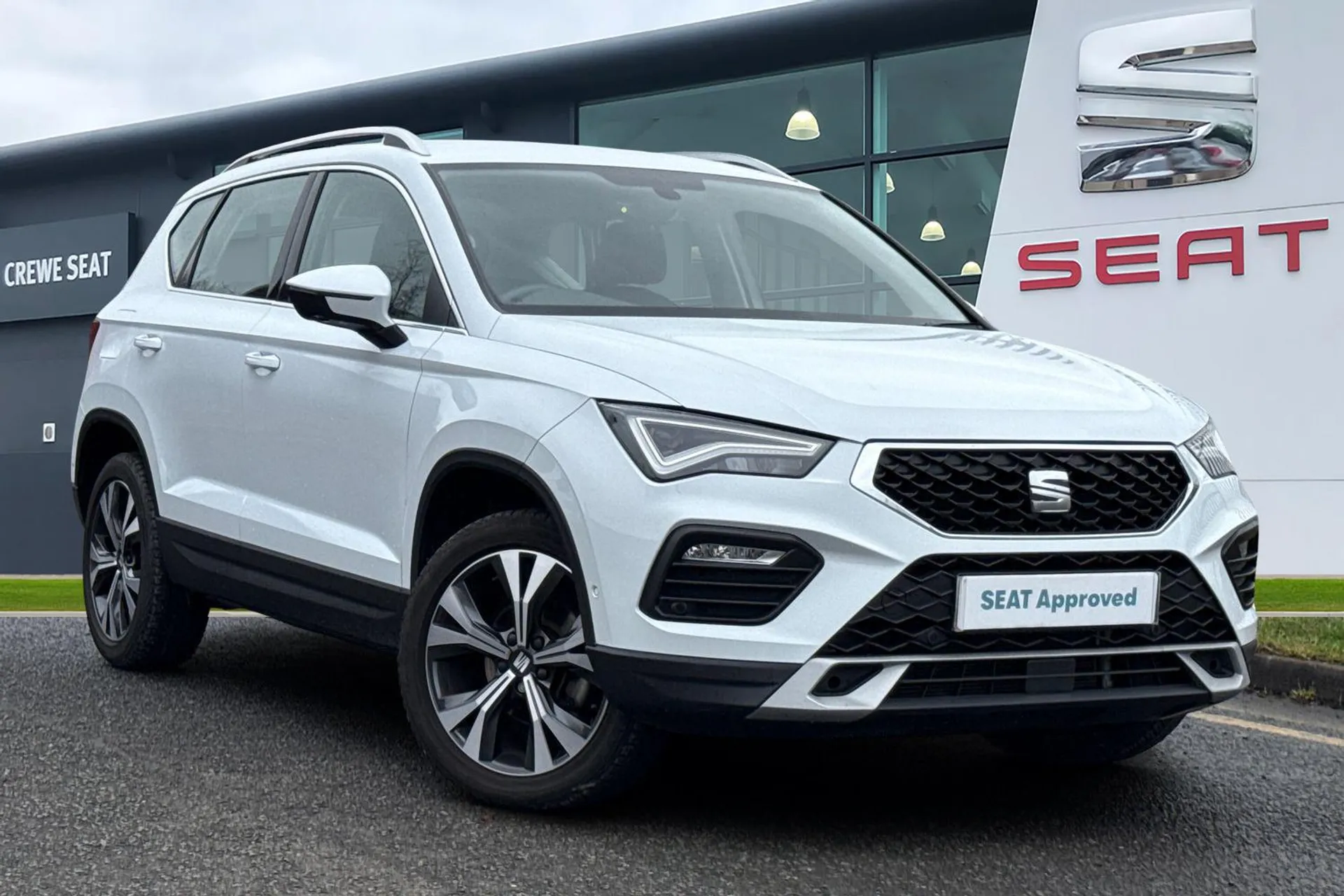 KP24XWF SEAT Ateca SUV 1.5 EcoTSI (150ps) SE DSG in stock at Crewe SEAT