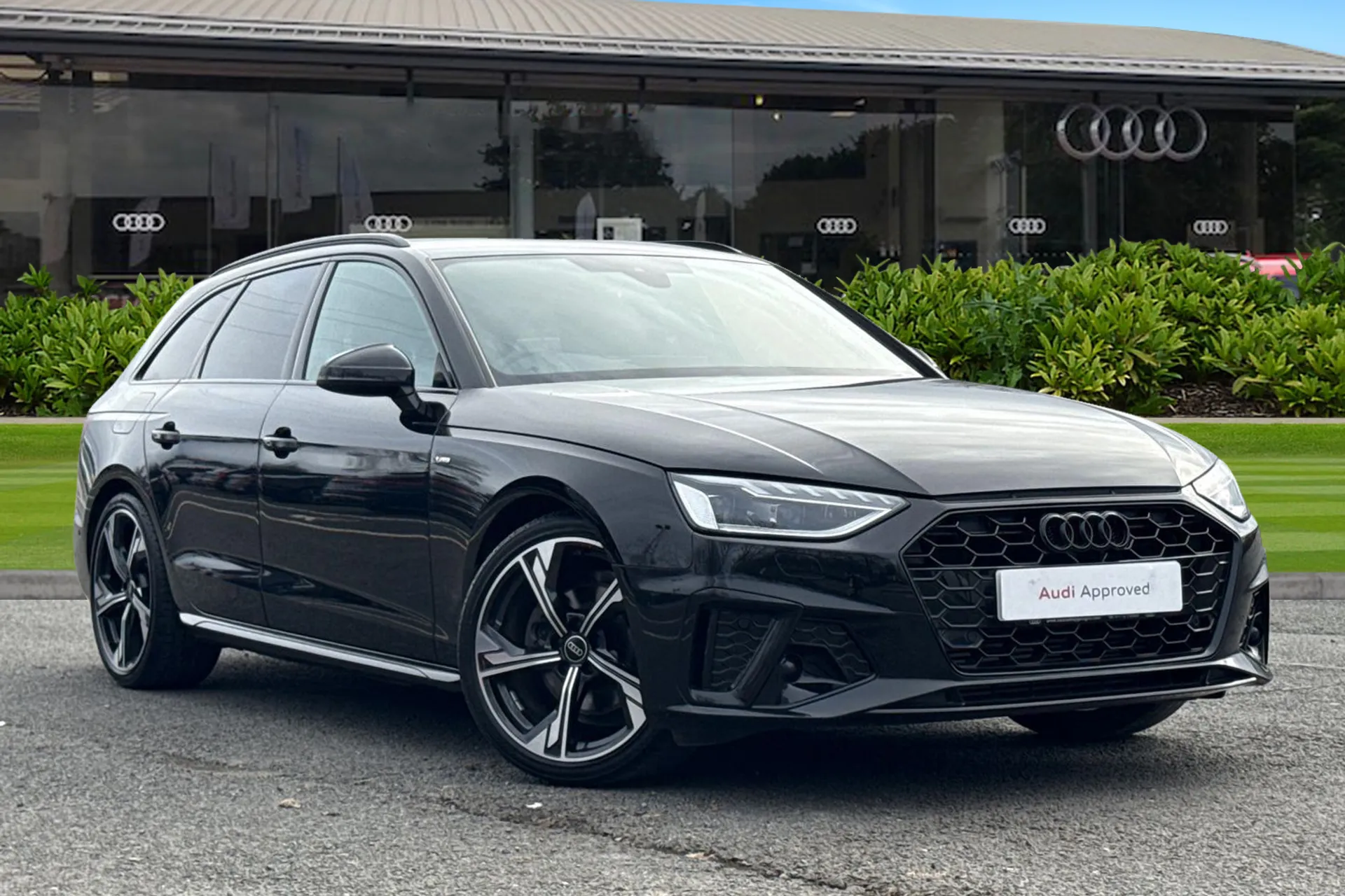 KN74ZTX Audi A4 Avant Avant Black Edition 35 TFSI 150 PS S tronic in ...