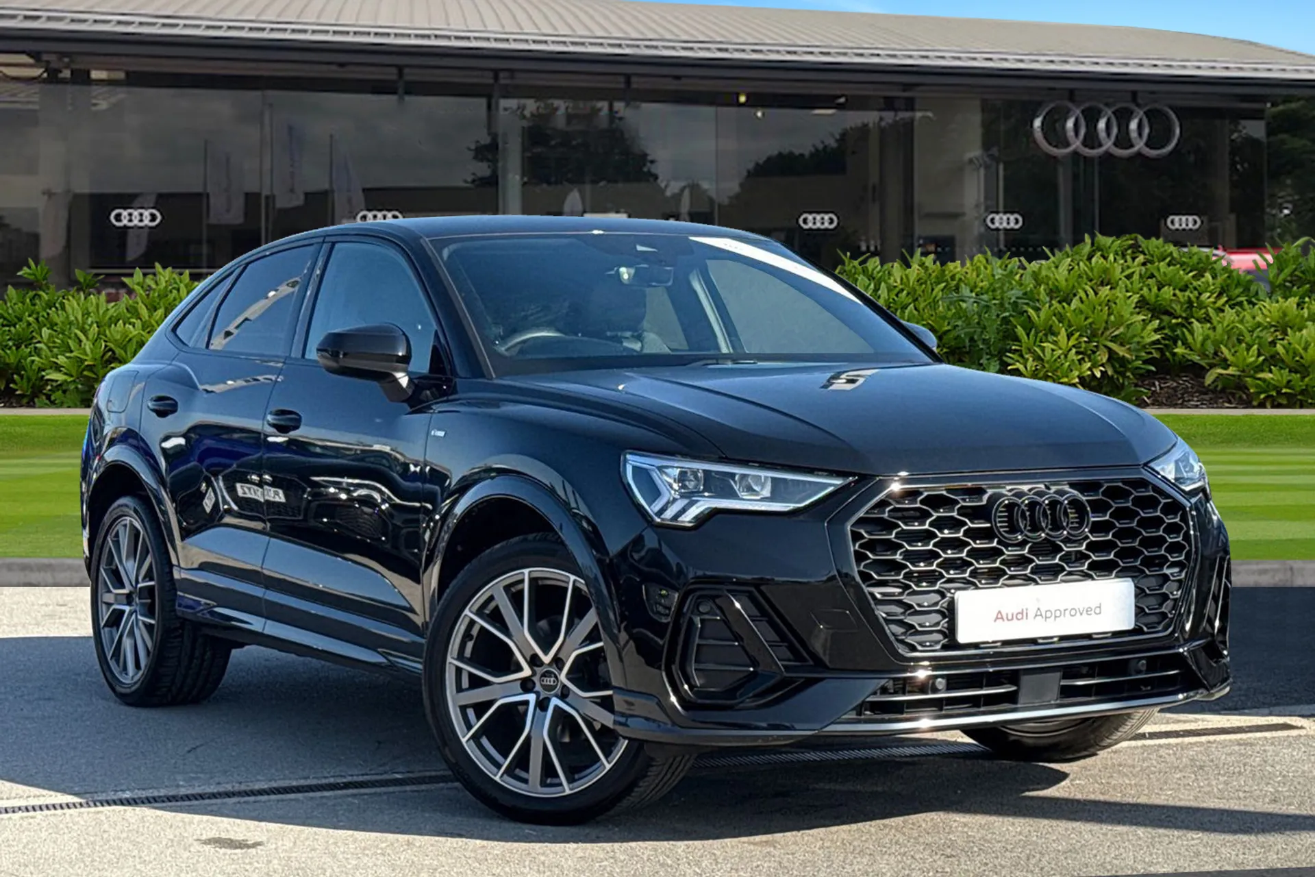 KP74OED Audi Q3 Black Edition 35 TFSI 150 PS S tronic in stock at ...