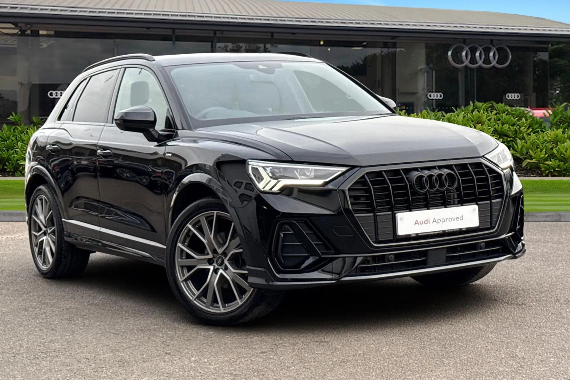 DE74MTX Audi Q3 Black Edition 35 TFSI 150 PS S tronic in stock at Crewe ...