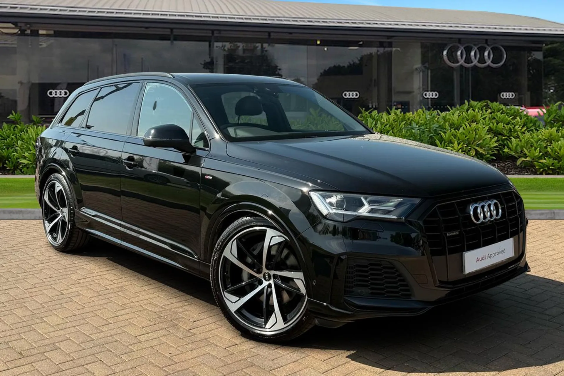 BV22NYU Audi Q7 Black Edition 55 TFSI quattro 340 PS tiptronic in stock ...