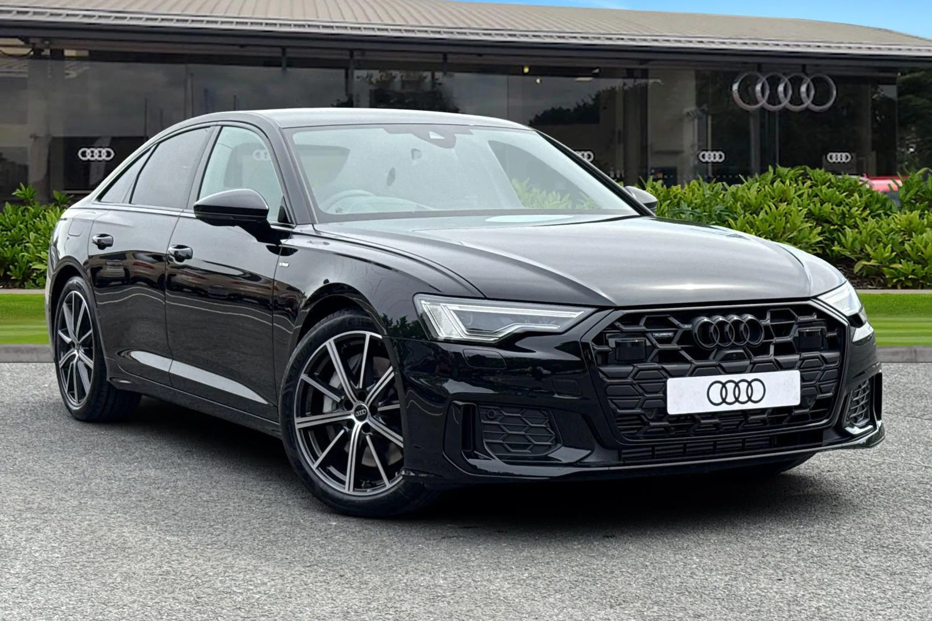Audi A6 Saloon 2.0 TFSIe 50 Black Edition S Tronic quattro Euro 6 (s/s ...