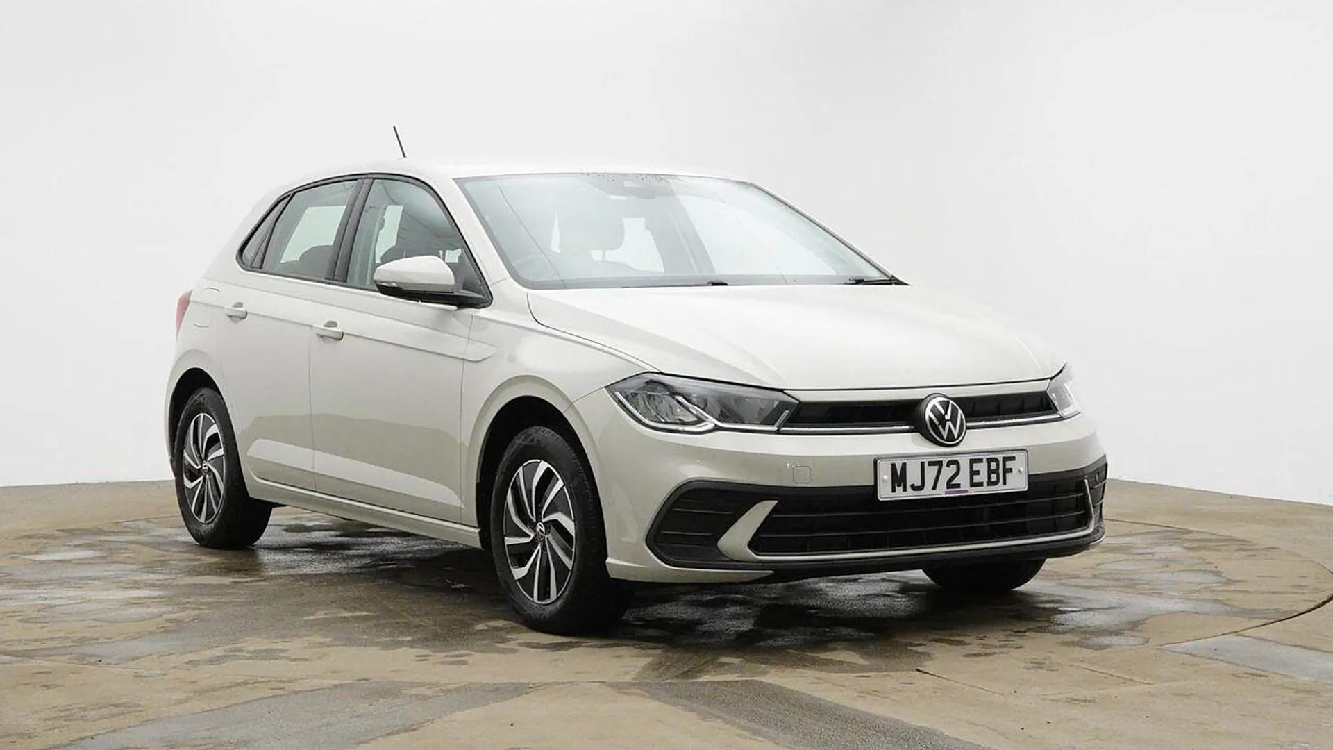 MJ72EBF Volkswagen Polo MK6 Facelift (2021) 1.0 80PS Life in stock at ...