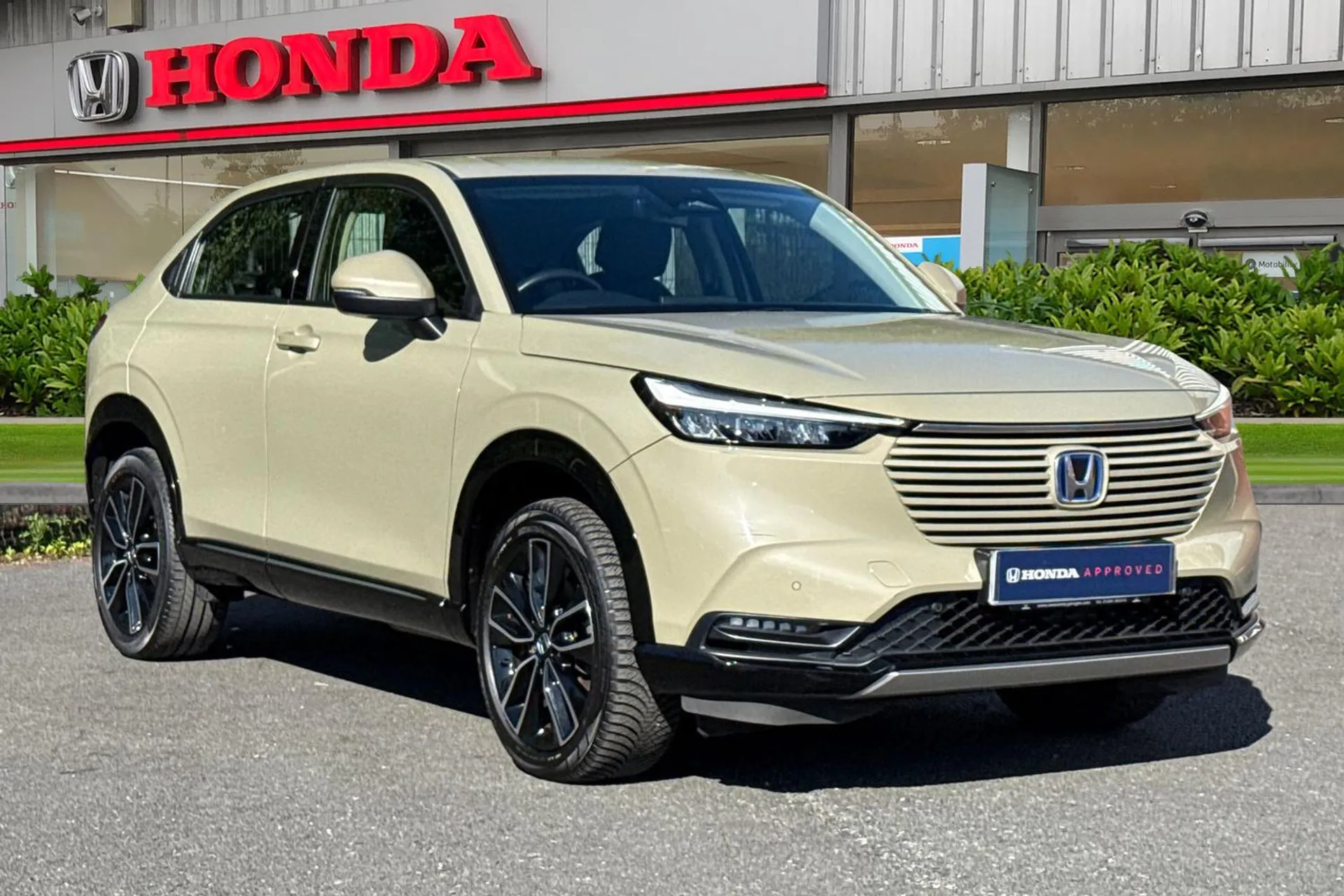 MV22SKK Honda HR-V 1.5 i-MMD (131ps) Advance eCVT 5-Door in stock at Swansway Honda Bolton