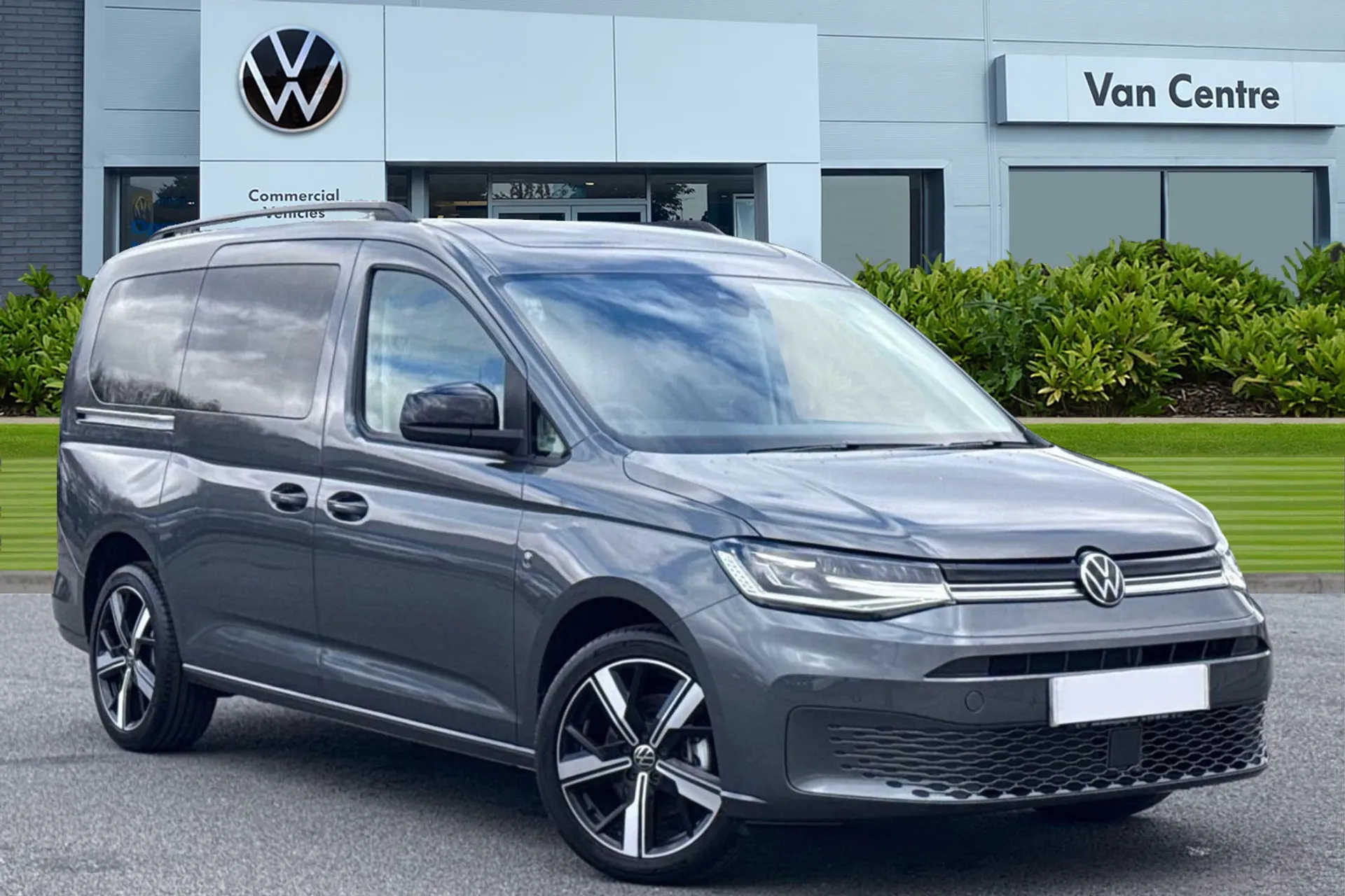 Volkswagen Caddy Maxi 2.0 TDI DSG Euro 6 (s/s) 5dr in stock at ...