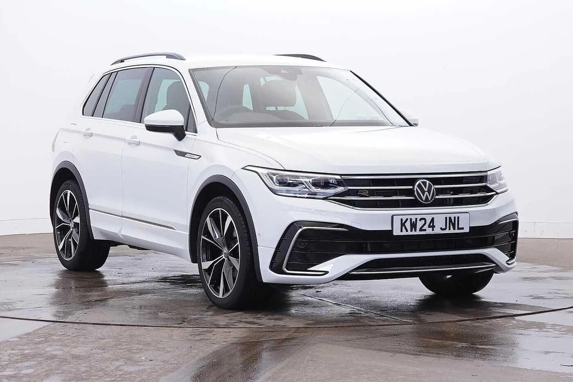 KW24JNL Volkswagen Tiguan R-Line Edition 2.0 TDI 150PS DSG⭐Leather ...