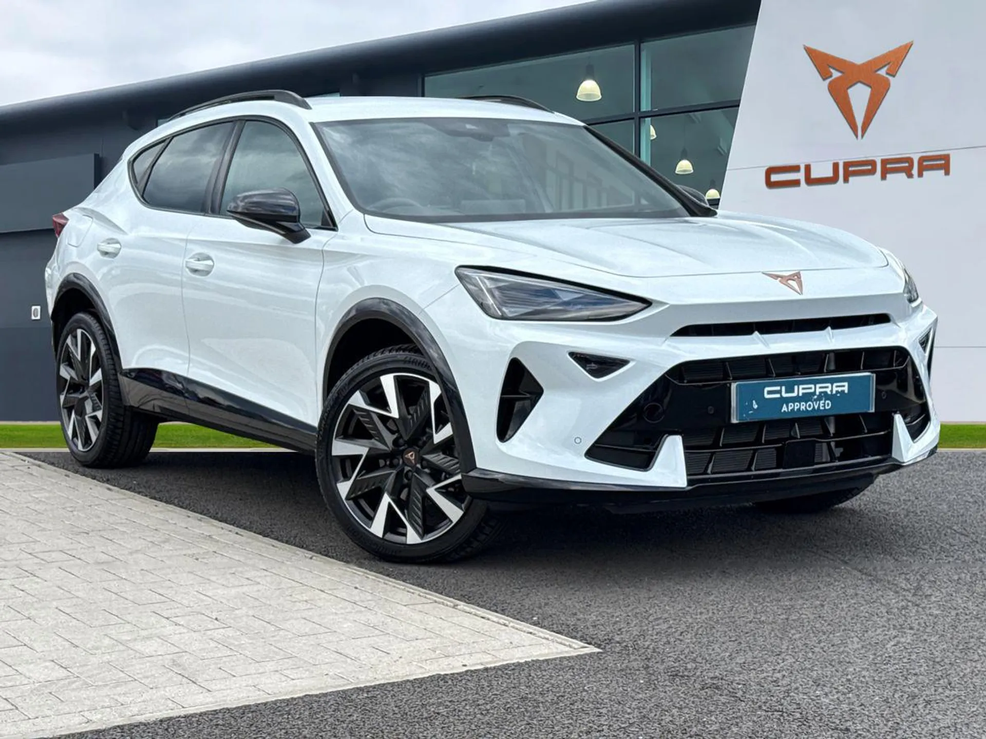 KM25PVT CUPRA Formentor 1.5 eTSI 150 V2 5dr DSG*** BALANCE OF 5 YEAR ...