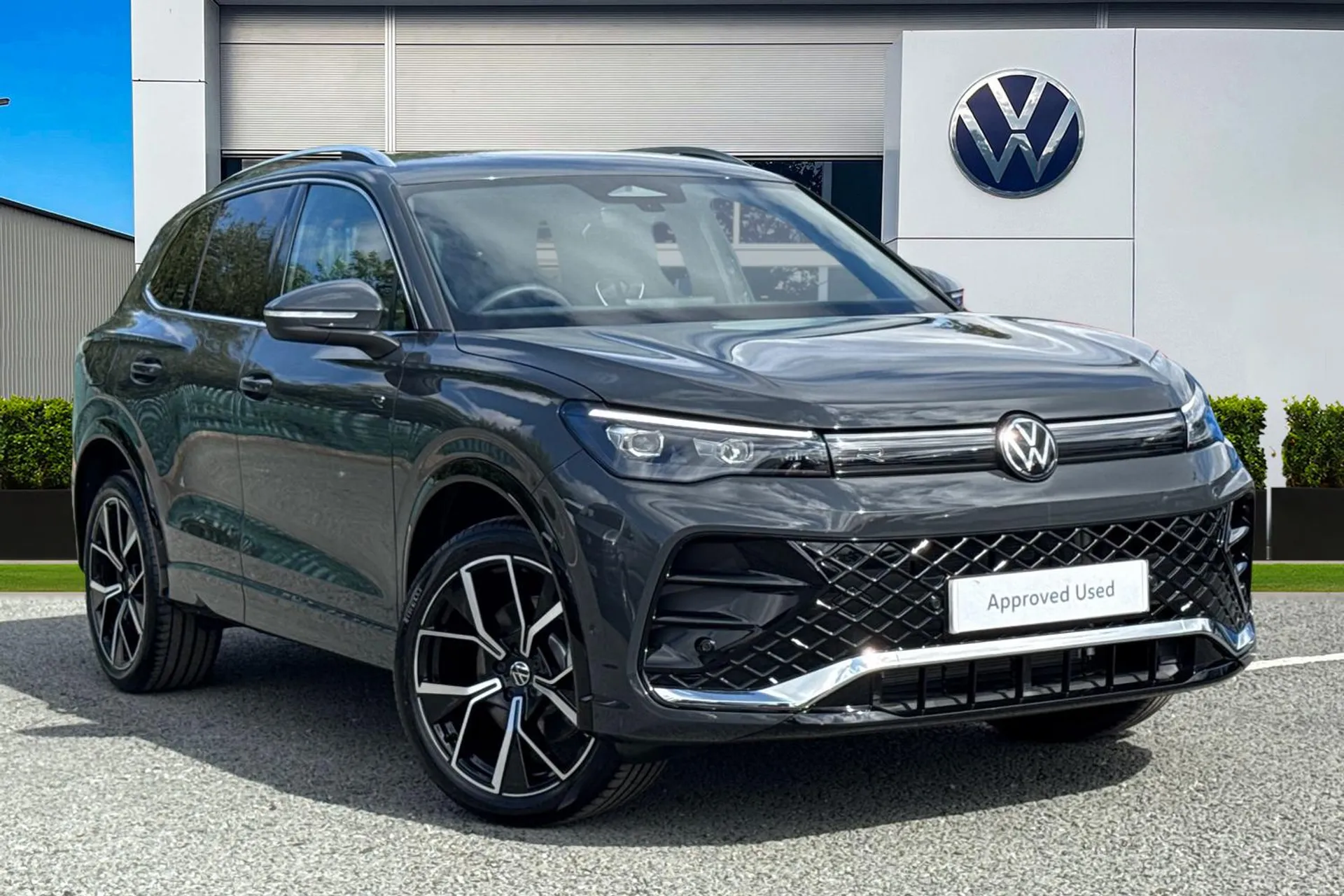 GD25SYE Volkswagen Tiguan 1.5 TSI eHybrid R-Line 5dr DSG ⭐VAT ...