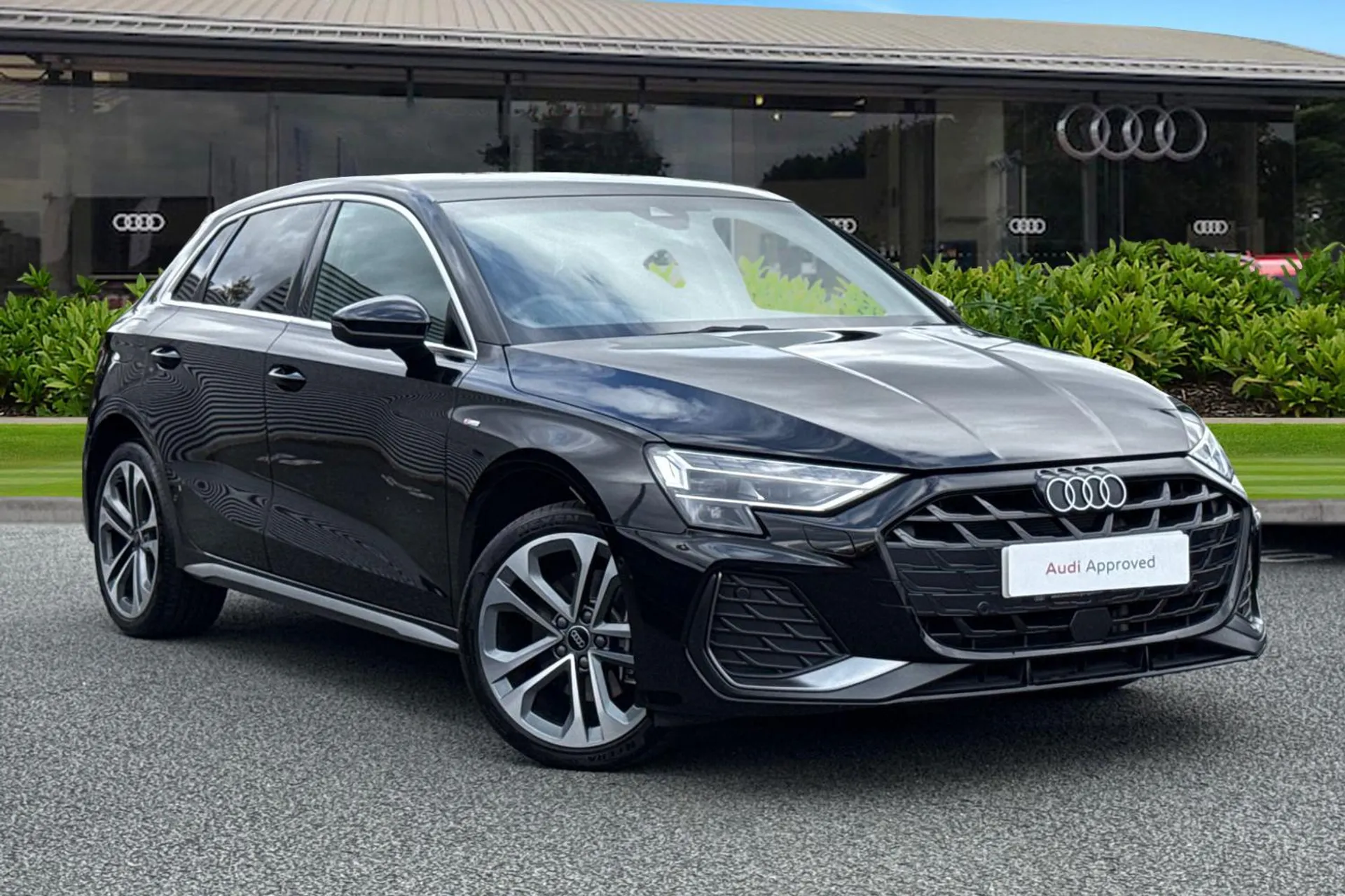 Elegantes Audi A3 40 Tfsi Bilder
