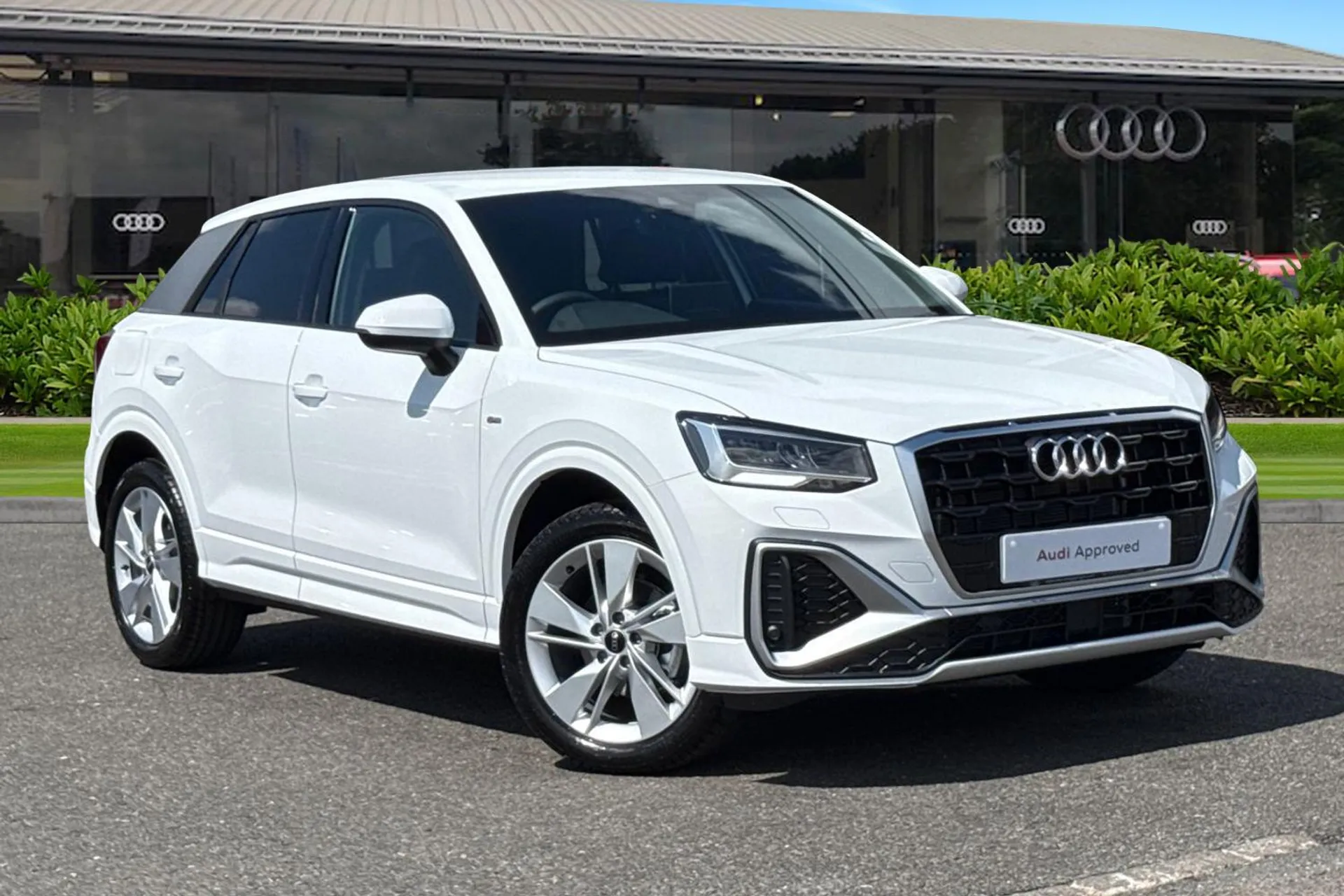 DE25KYO Audi Q2 S line 30 TFSI 116 PS 6-speed in stock at Crewe Audi