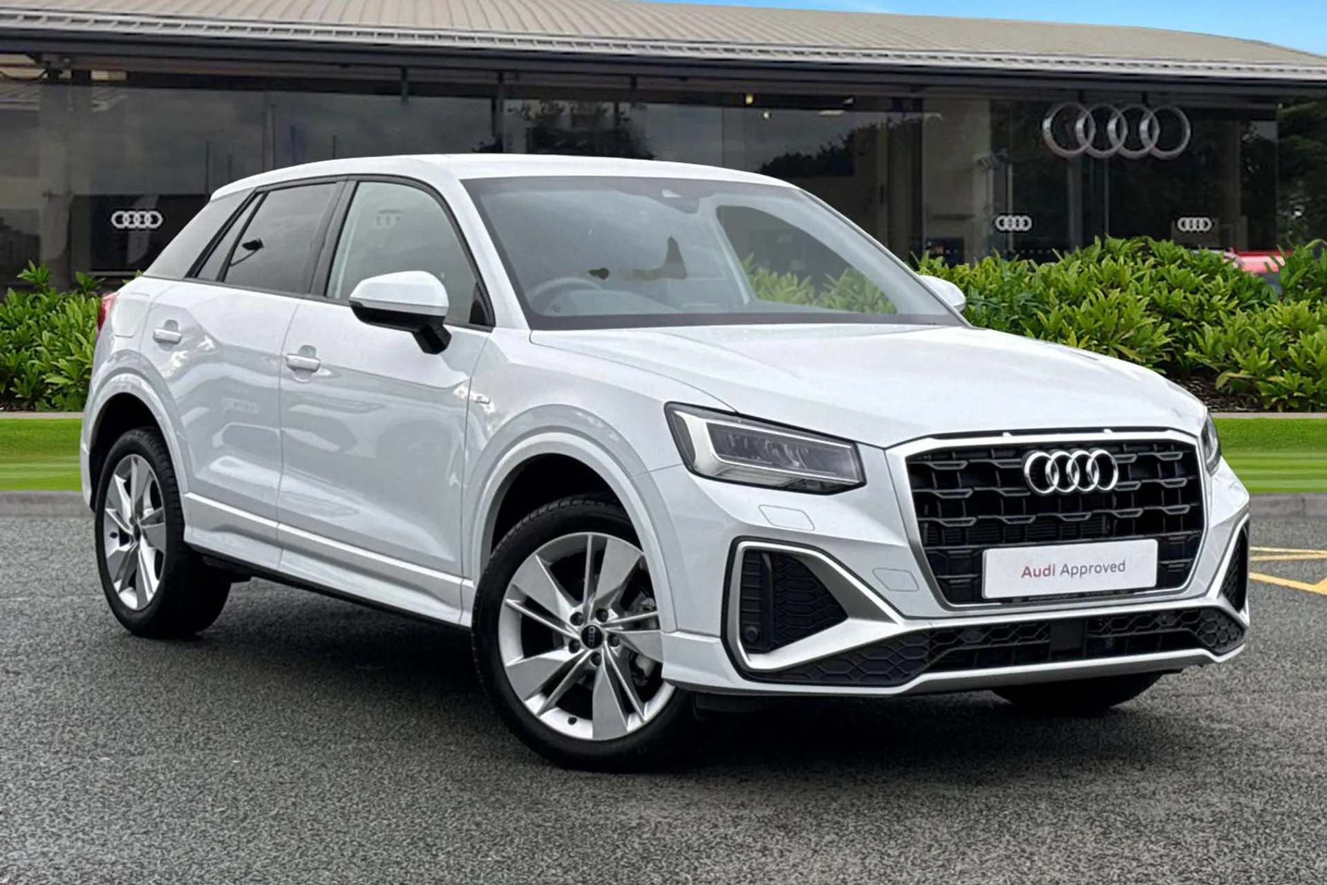 DX25UUD Audi Q2 S line 30 TFSI 116 PS 6-speed in stock at Stoke Audi