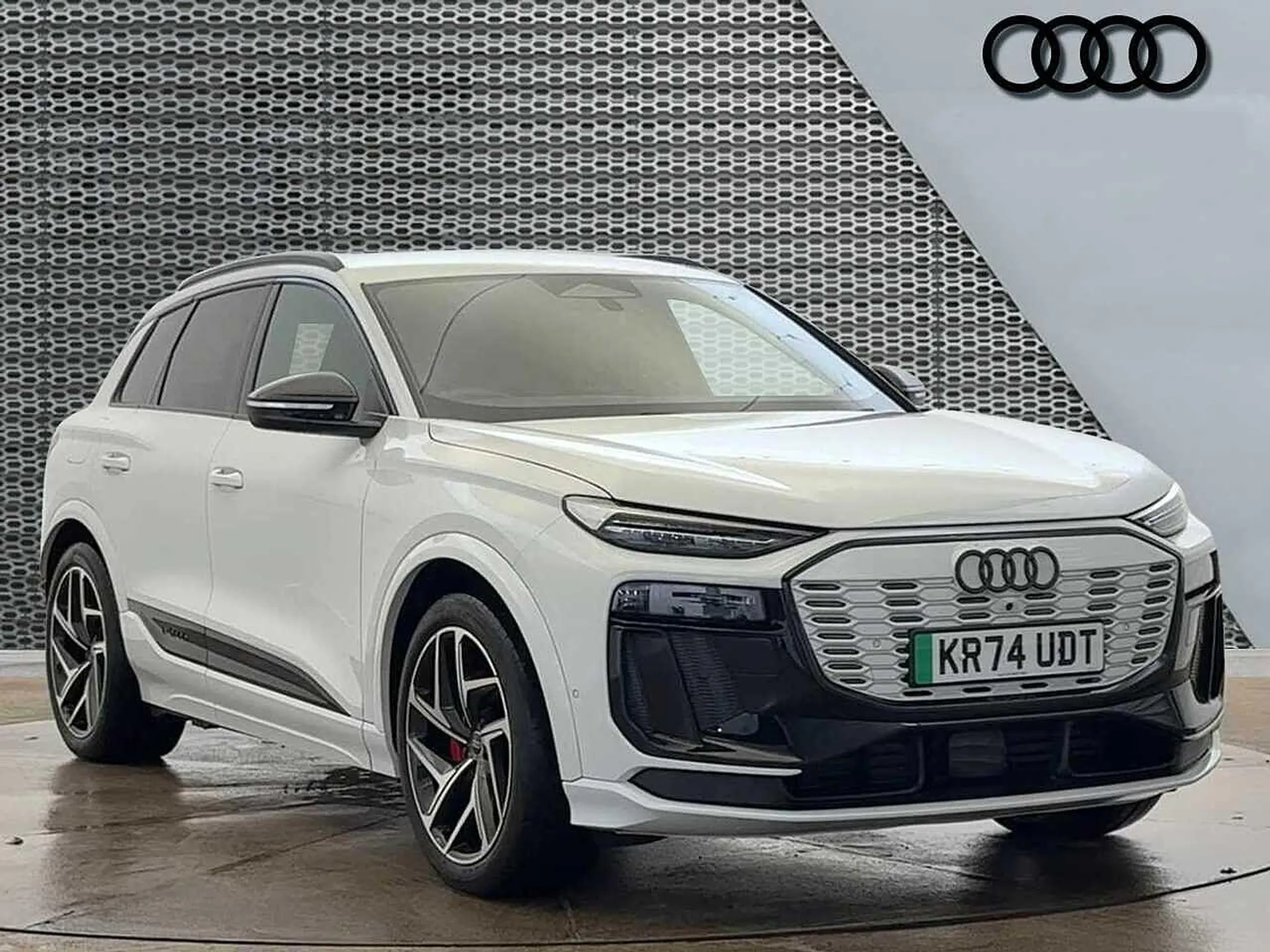 KR74UDT Audi Q6 E-Tron Q6 SUV Edition 1 e-tron quattro 285,00 kW in stock at Stafford Audi