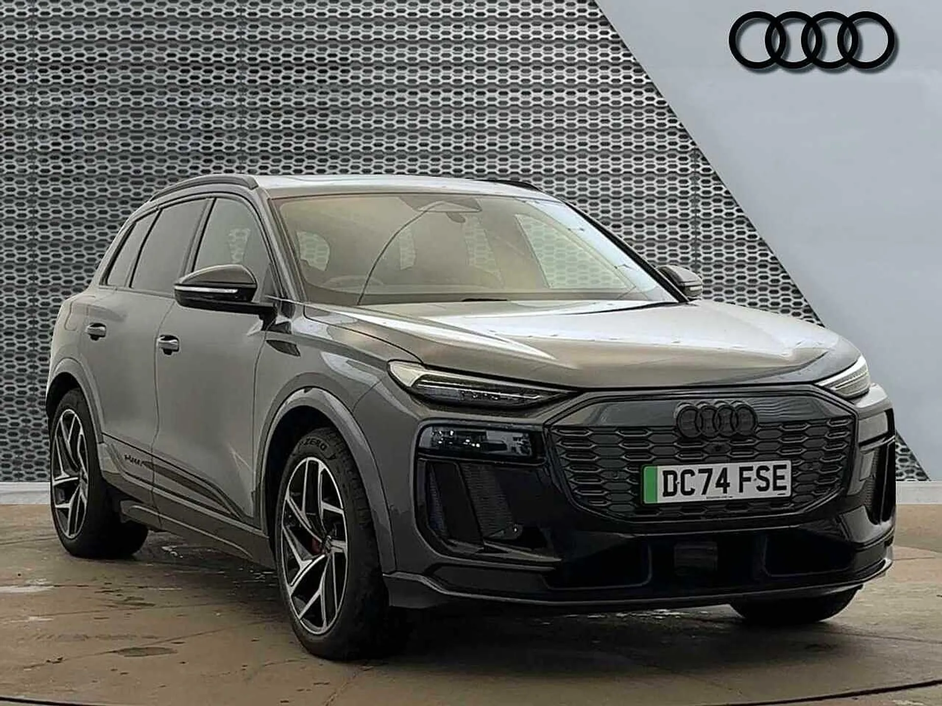 DC74FSE Audi Q6 E-Tron Q6 SUV Edition 1 e-tron quattro 285,00 kW in ...