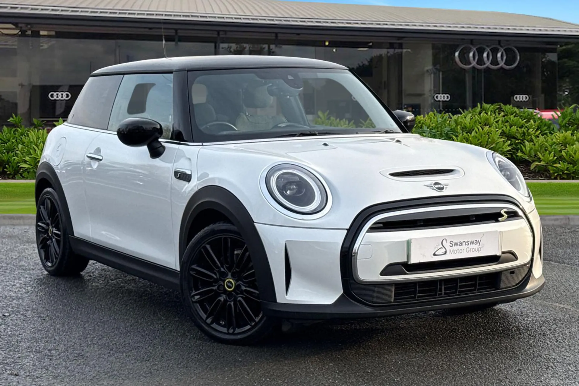 YF23JKE Mini Electric Hatch Cooper SE 32.6kWh Level 2 Auto 3dr in stock ...