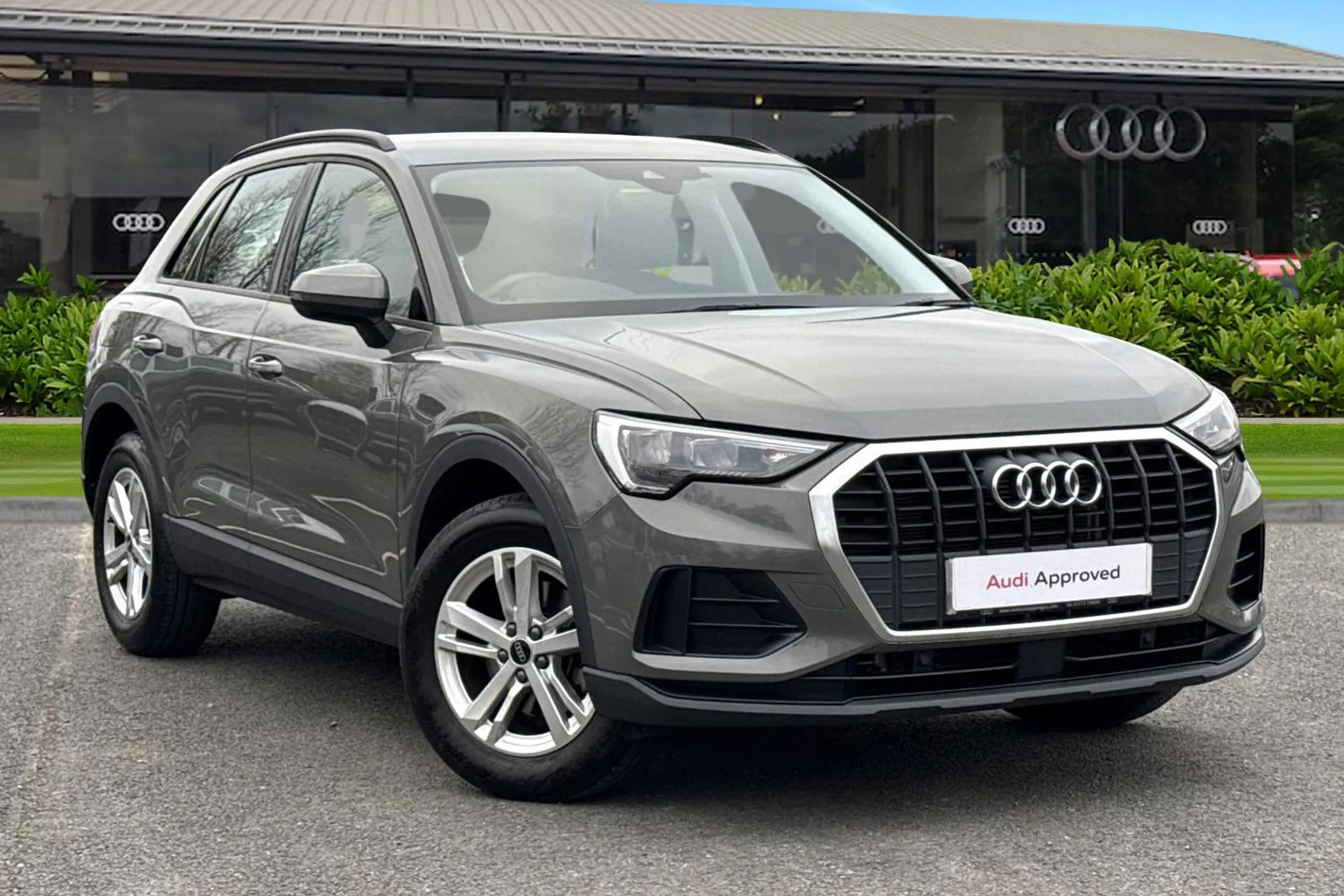 PF72CVS Audi Q3 Technik 35 TFSI 150 PS S tronic in stock at Preston Audi
