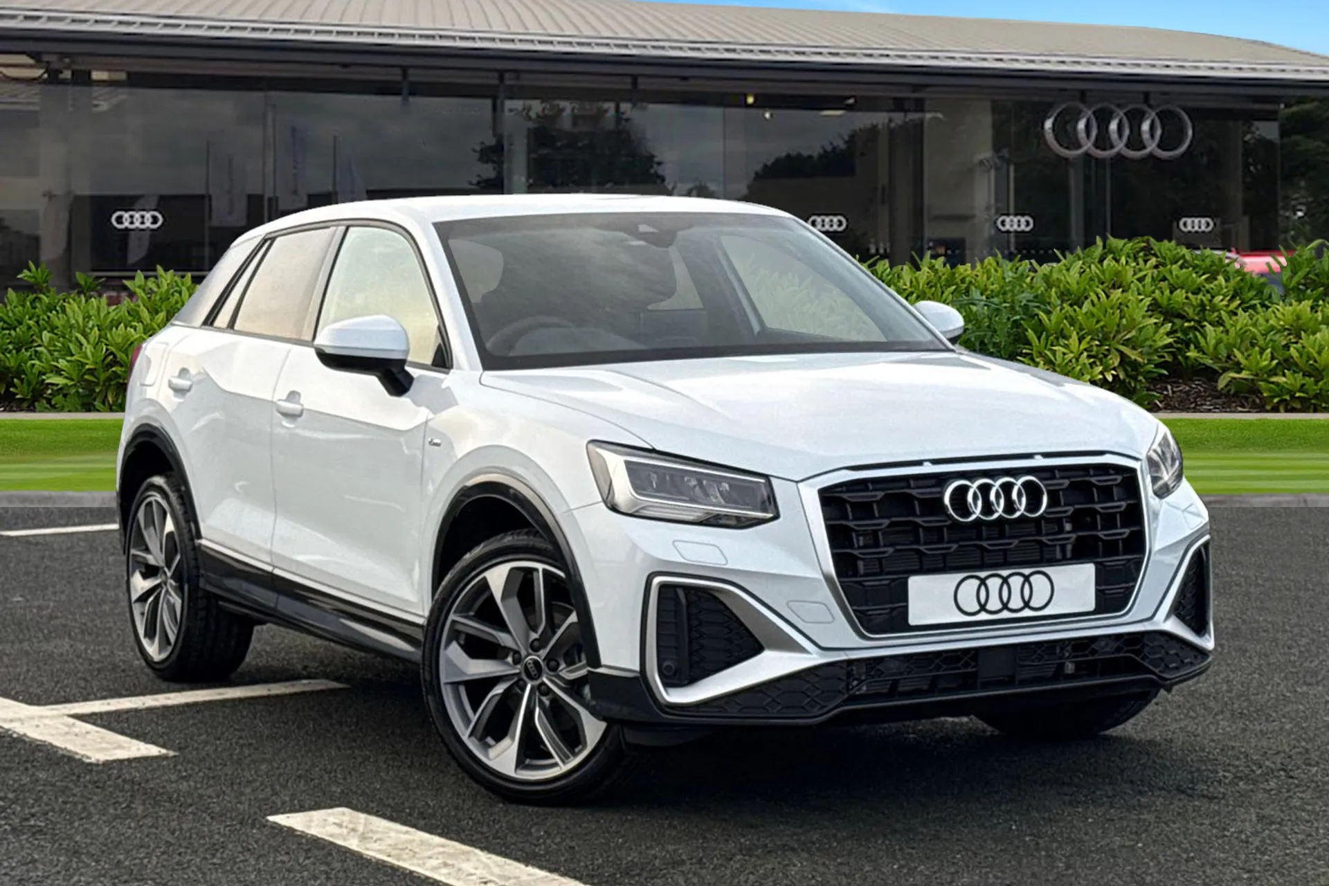 Audi Q2 1.5 TFSI CoD 35 S line S Tronic Euro 6 (s/s) 5dr in stock at ...