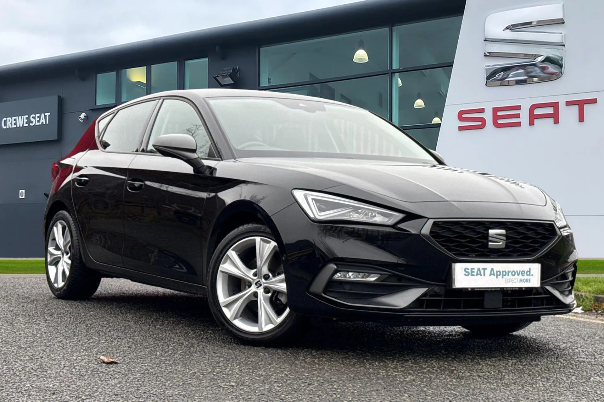 DG22DHD SEAT Leon 1.5 TSI EVO FR Euro 6 (s/s) 5dr in stock at Crewe SEAT