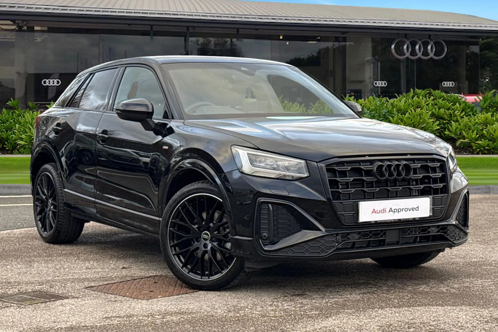 DE75YGO Audi Q2 Black Edition 35 TFSI 150 PS S tronic in stock at ...