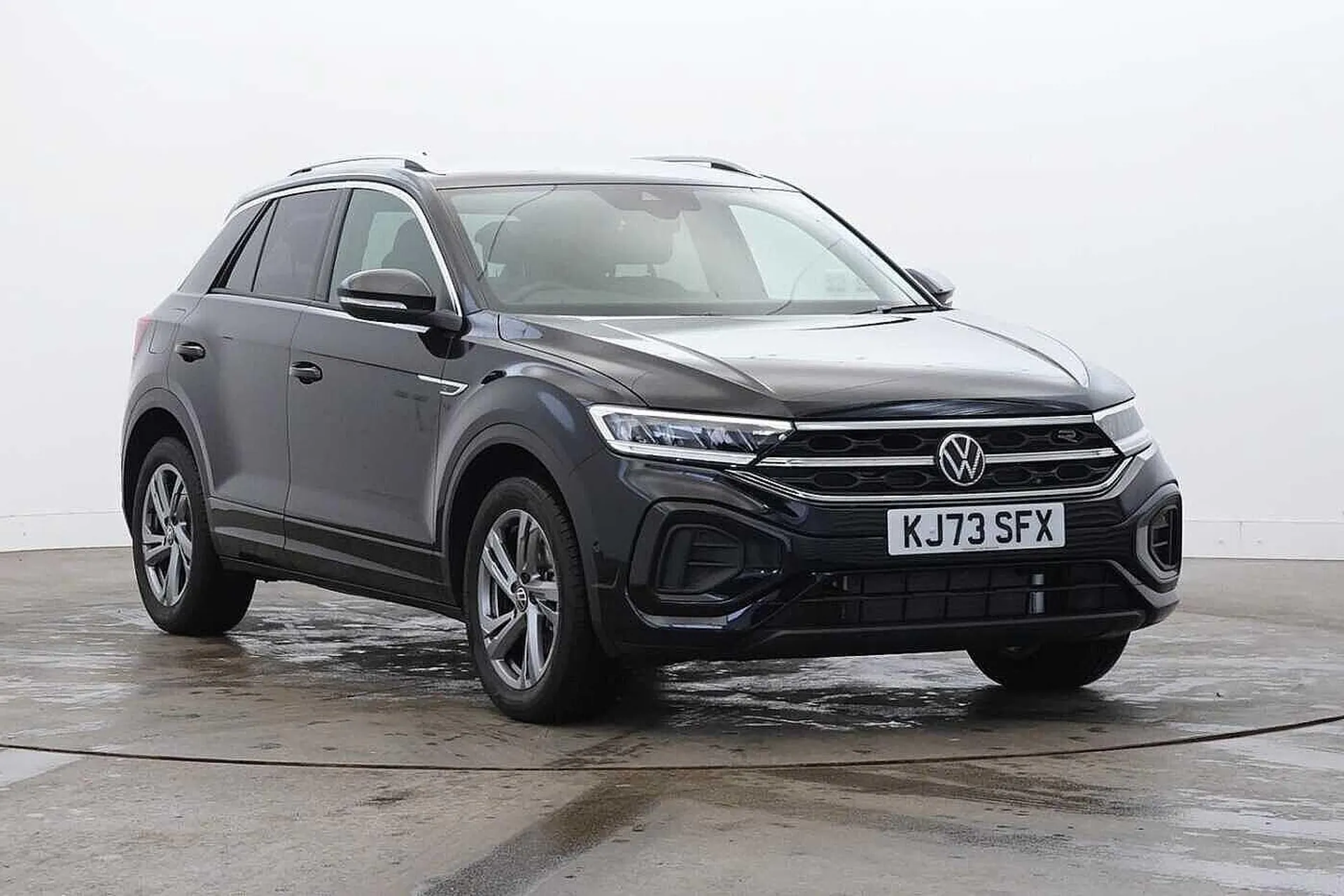 KJ73SFX Volkswagen T-Roc 1.5 TSI R-Line 5dr DSG in stock at Crewe ...