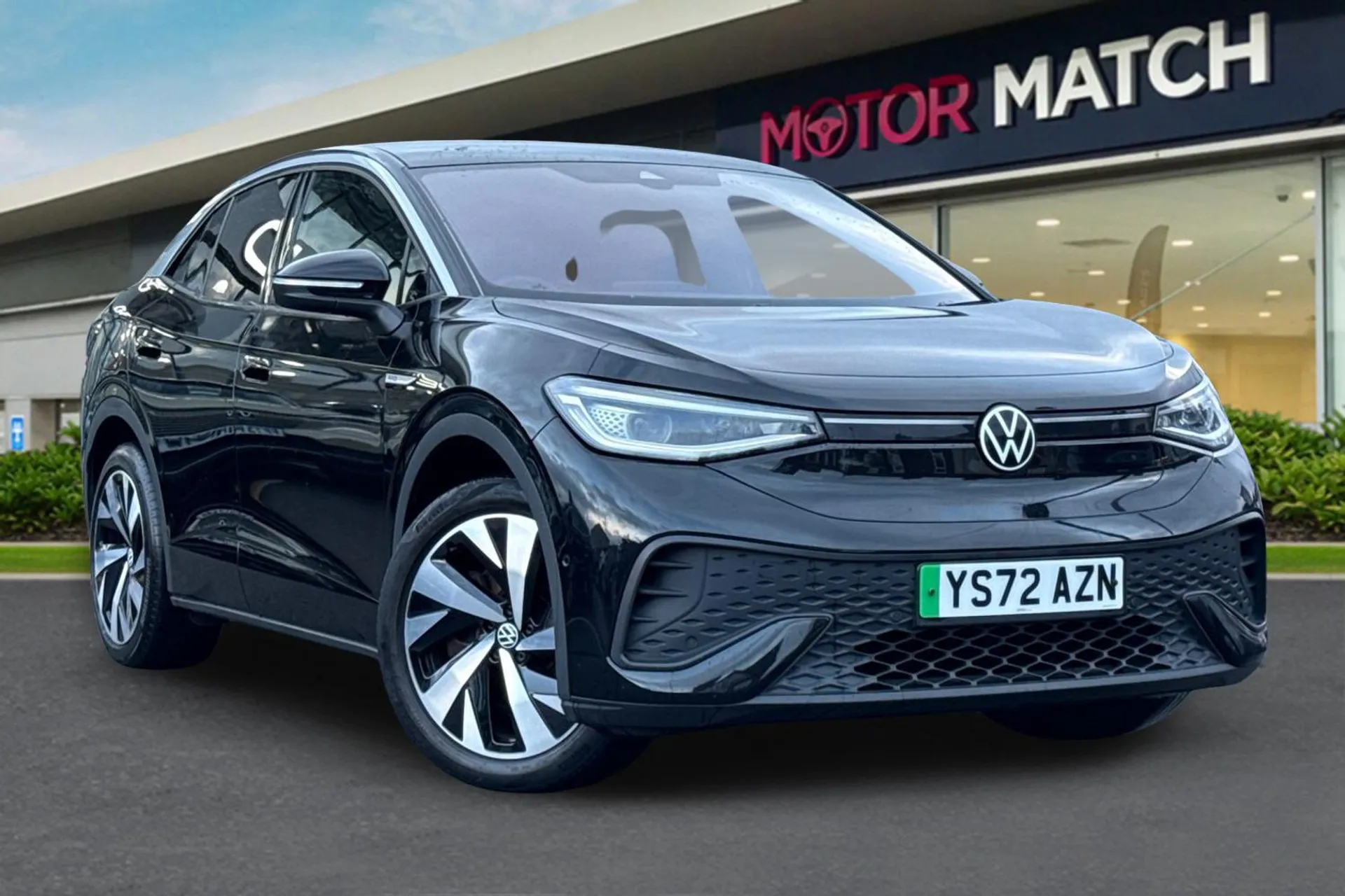 YS72AZN Volkswagen ID.5 Pro 77kWh Style Auto 5dr in stock at Motor ...