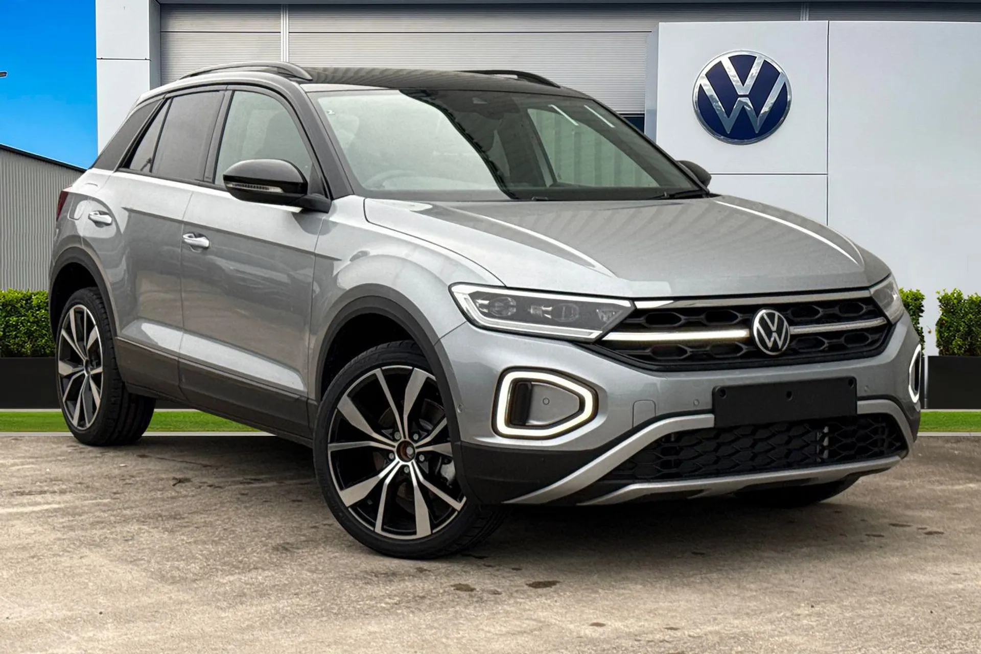 Volkswagen T-Roc 1.0 TSI 115 Style Design 5dr in stock at Crewe ...