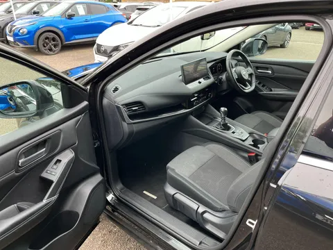 LS66YGA Nissan Qashqai 1.5 dCi N-Connecta 2WD Euro 6 (s/s) 5dr in stock ...