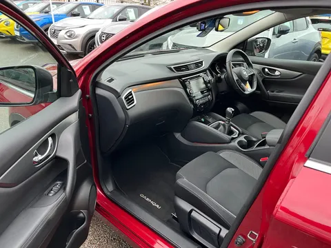 FY21EHC Nissan Qashqai 1.3 DIG-T MHEV Tekna+ XTRON Euro 6 (s/s) 5dr in ...