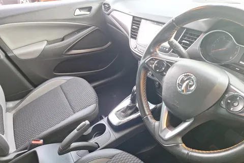 Contact us - Holdcroft Renault Wolverhampton