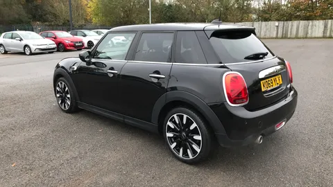 Mini Hatchback 1.5 Cooper Exclusive II [Comfort/Nav Pack]