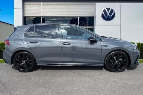 PG24EKU Volkswagen Golf 1.5 eTSI 150 Black Edition 5dr DSG in stock at ...