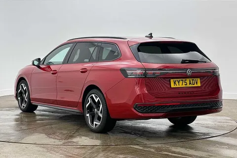 KY75ADV Volkswagen Passat 1.5 eTSI R-Line 5dr DSG⭐Tow Bar, Leather, Pan ...