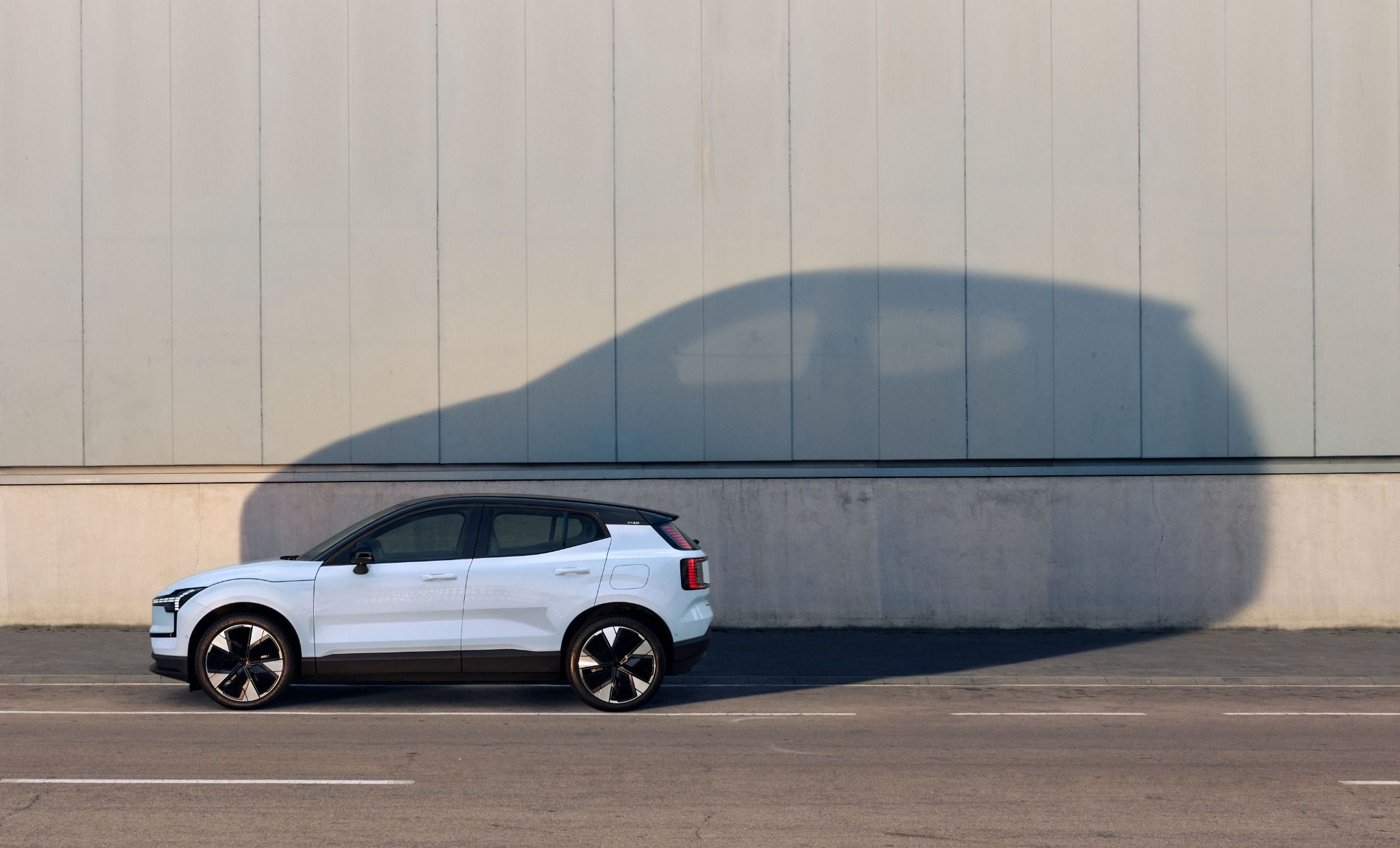 Volvo fully electric EX30