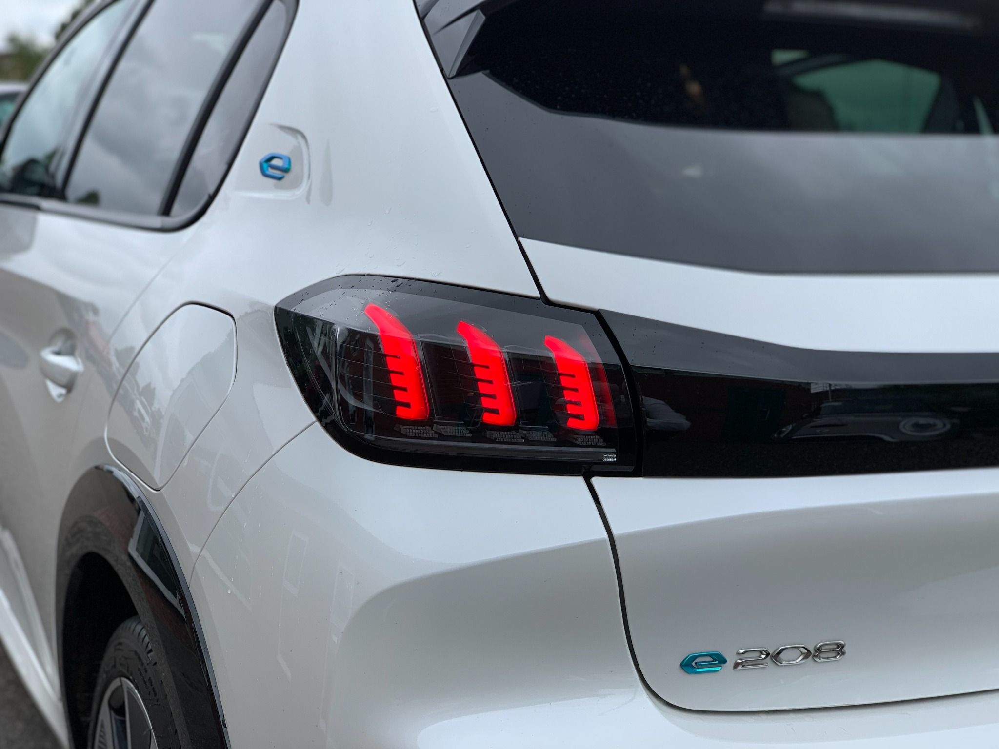 Go Zero Optimus EV Home Charger | FOW | Fords of Winsford | Nearly New and